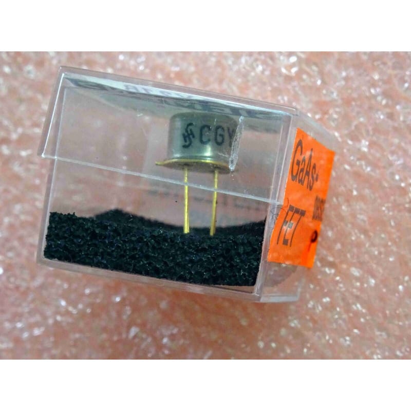 ci CGY 21 B ~ ic CGY21B ~ GaAs Two-stage monolithic microwave IC MMIC ...